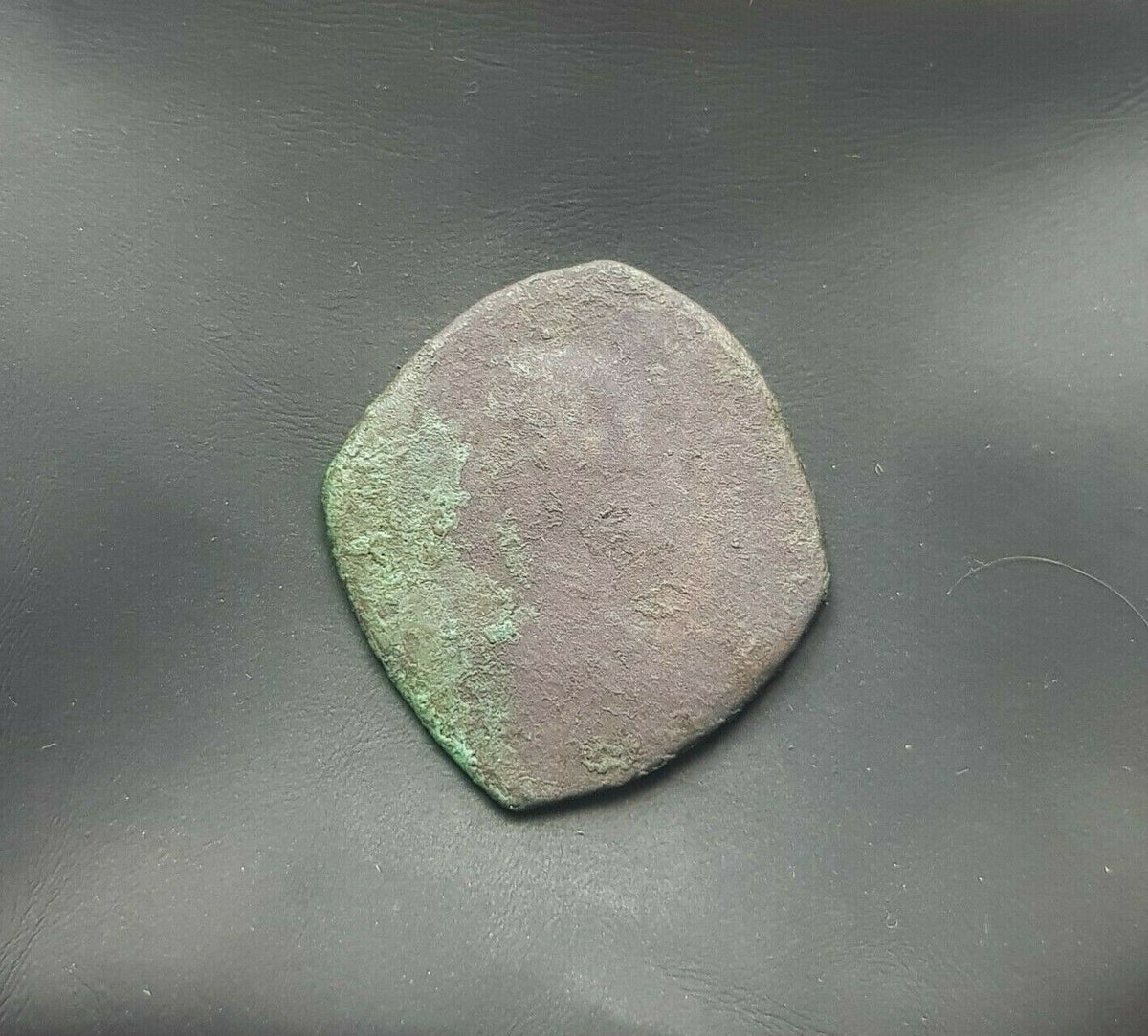#h630# Byzantine Follis coin of Basil II from 976-1025 AD (Constantino ...
