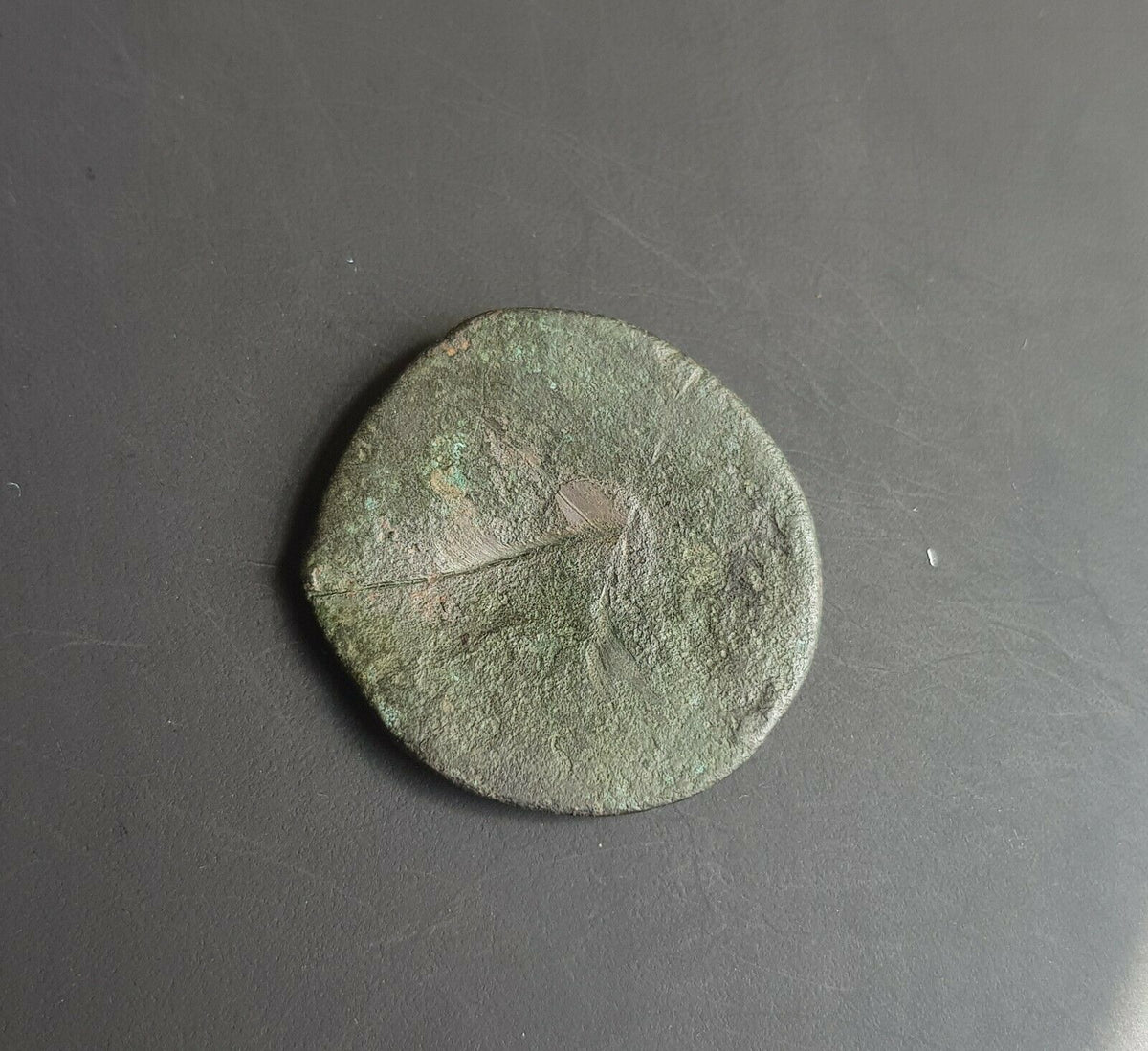 #g402# Byzantine Follis coin of Basil II from 976-1025 AD (Constantino ...