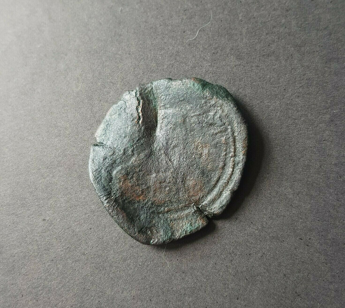 #g075# Byzantine Follis coin of Basil II from 976-1025 AD (Constantino ...