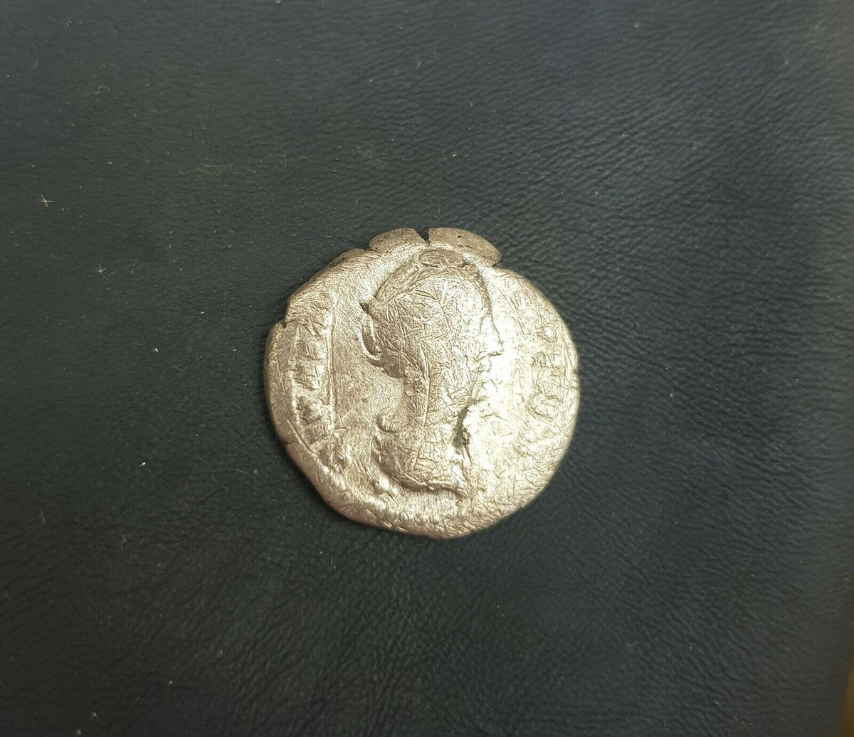 #j867# Roman silver denarius coin of Faustina I from 141-146 AD ...